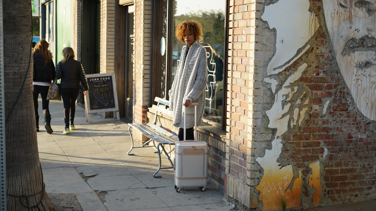 Floatti valigia smart in policarbonato e pelle, by Andrea Ponti