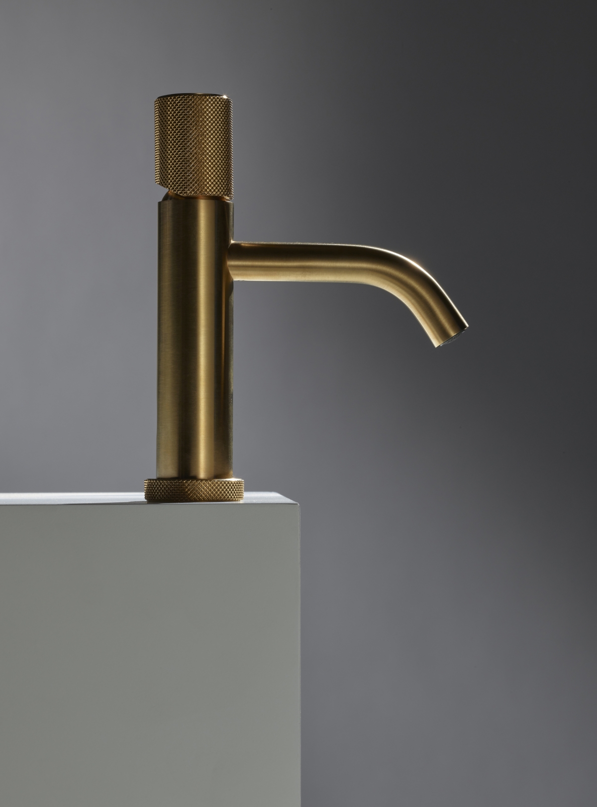 Contemporary and metropolitan look for the new Spillo Tech by Fima ...