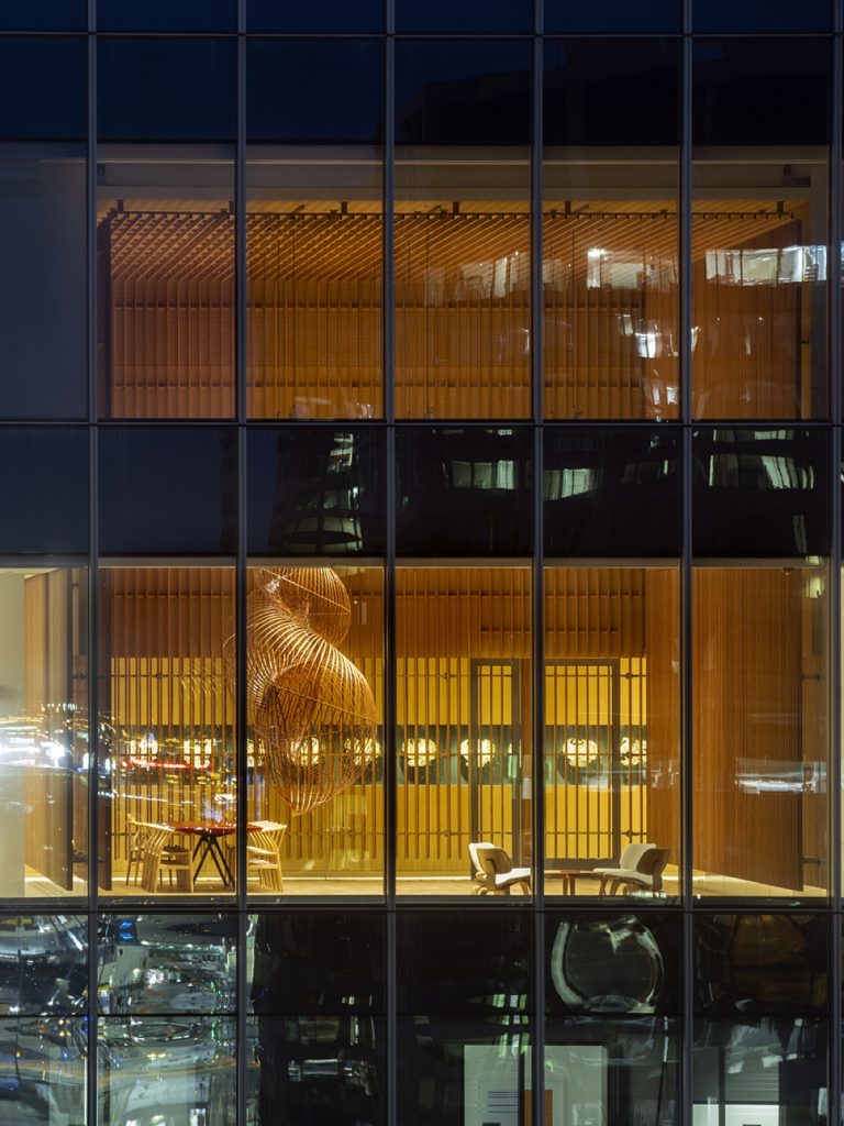 Uffici ad alta quota: Alvisi Kirimoto trasforma il 32° piano di un ...