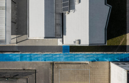 Una scuola elementare colorata ad Aveiro in Portogallo, l'innovativo ...