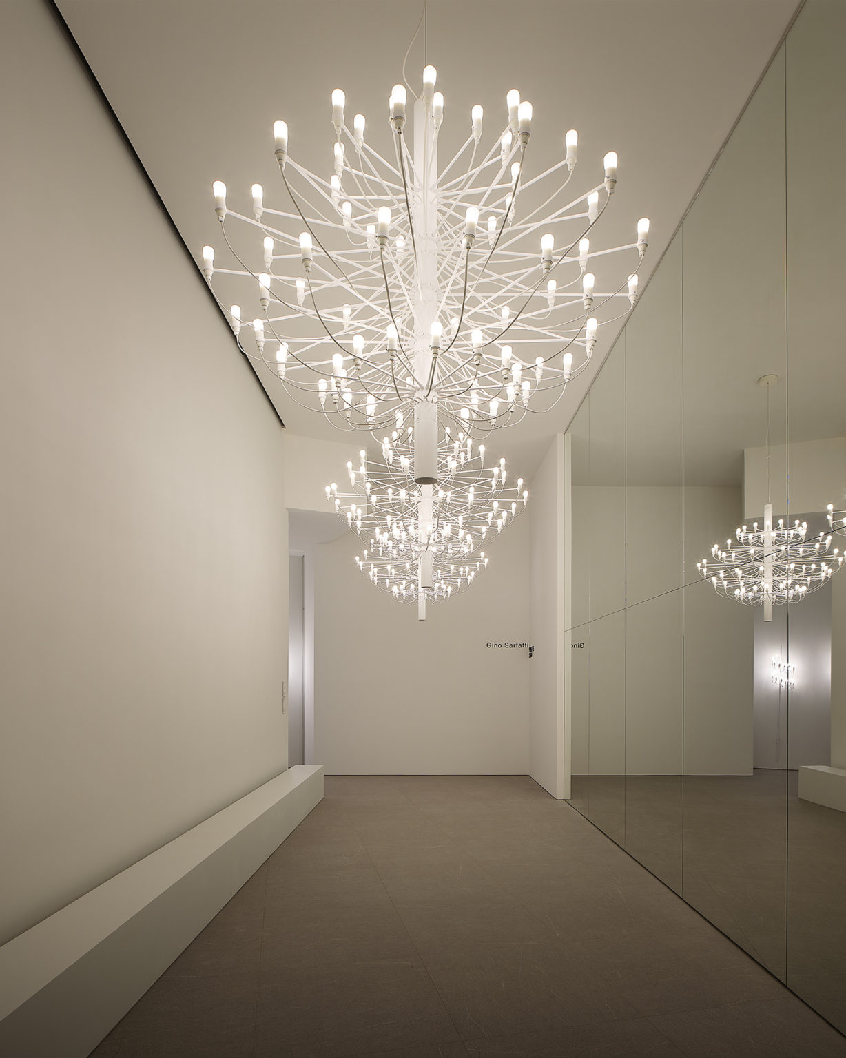 Flos rivela le sue ultime novità per l'illuminazione ad Euroluce 2023 ...