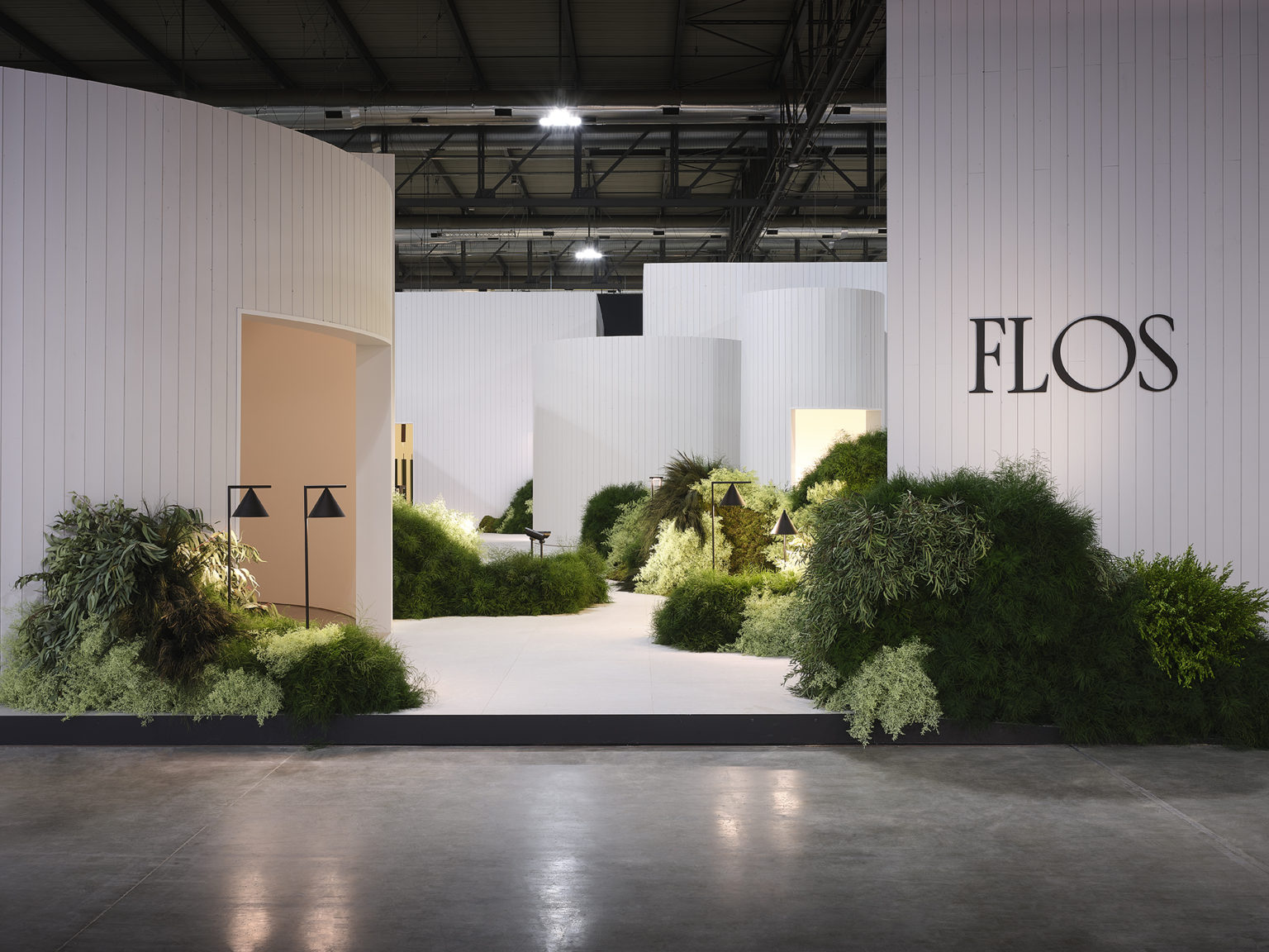 Flos rivela le sue ultime novità per l'illuminazione ad Euroluce 2023 di Milano - Social Design ...