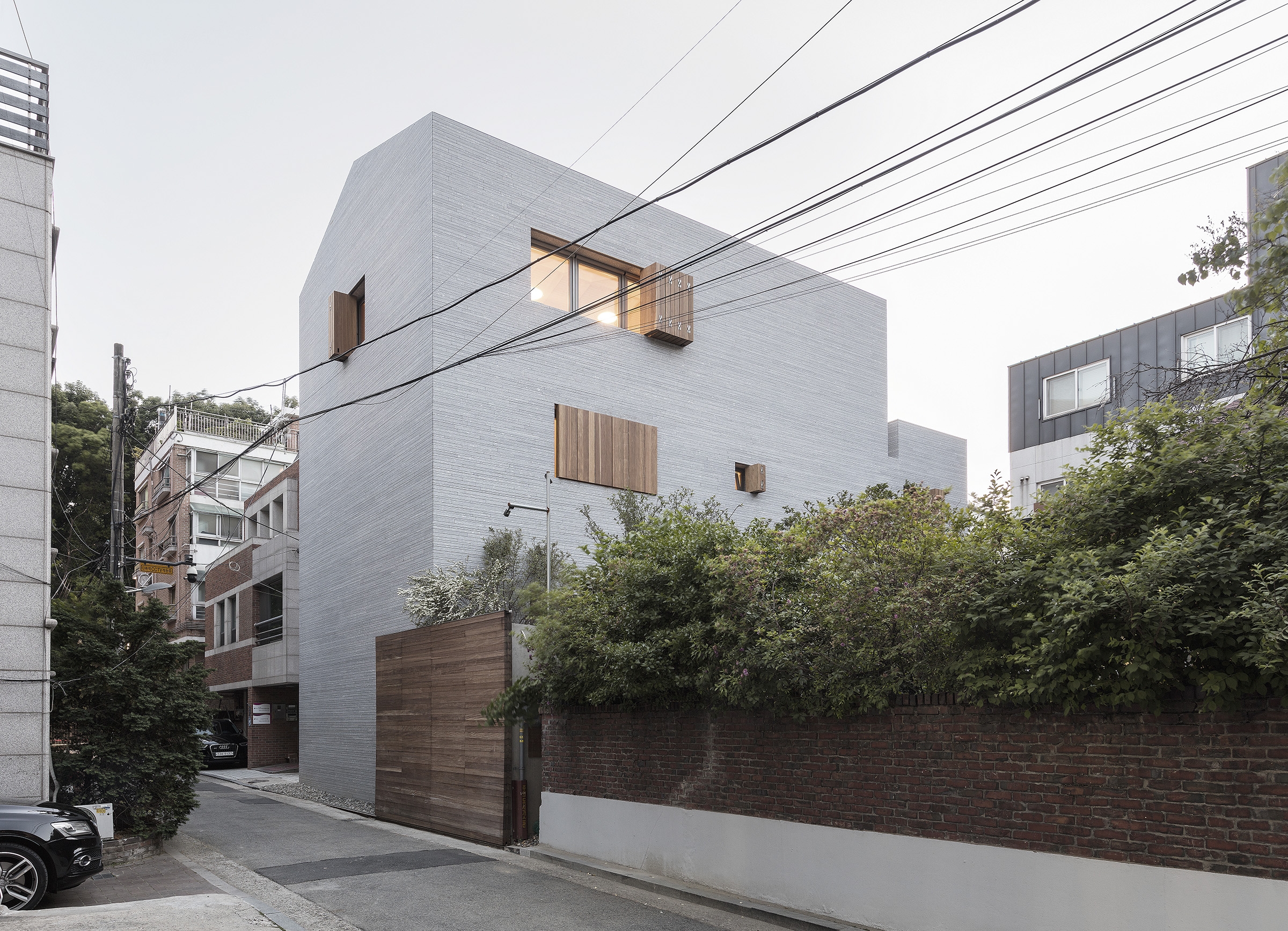 Boulder House: The house that looks like a rock, by atelierjun - Social ...