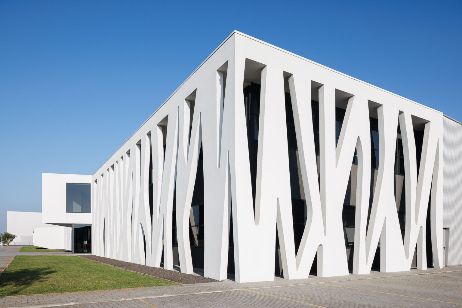 L'edificio industriale di Ferneto SA: Dove l'arte della panificazione ...