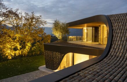 Villa EB: un'elegante residenza organica tra vigneti e boschi a Bolzano ...