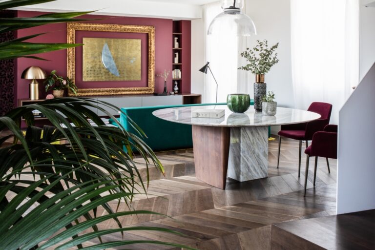 Contrasti tra spazio e natura: l'incredibile duplex di Icona Architetti ...